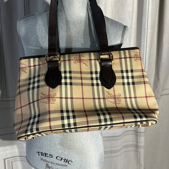 Burberry | Bags | Authentic Burberry Purse | Poshmark